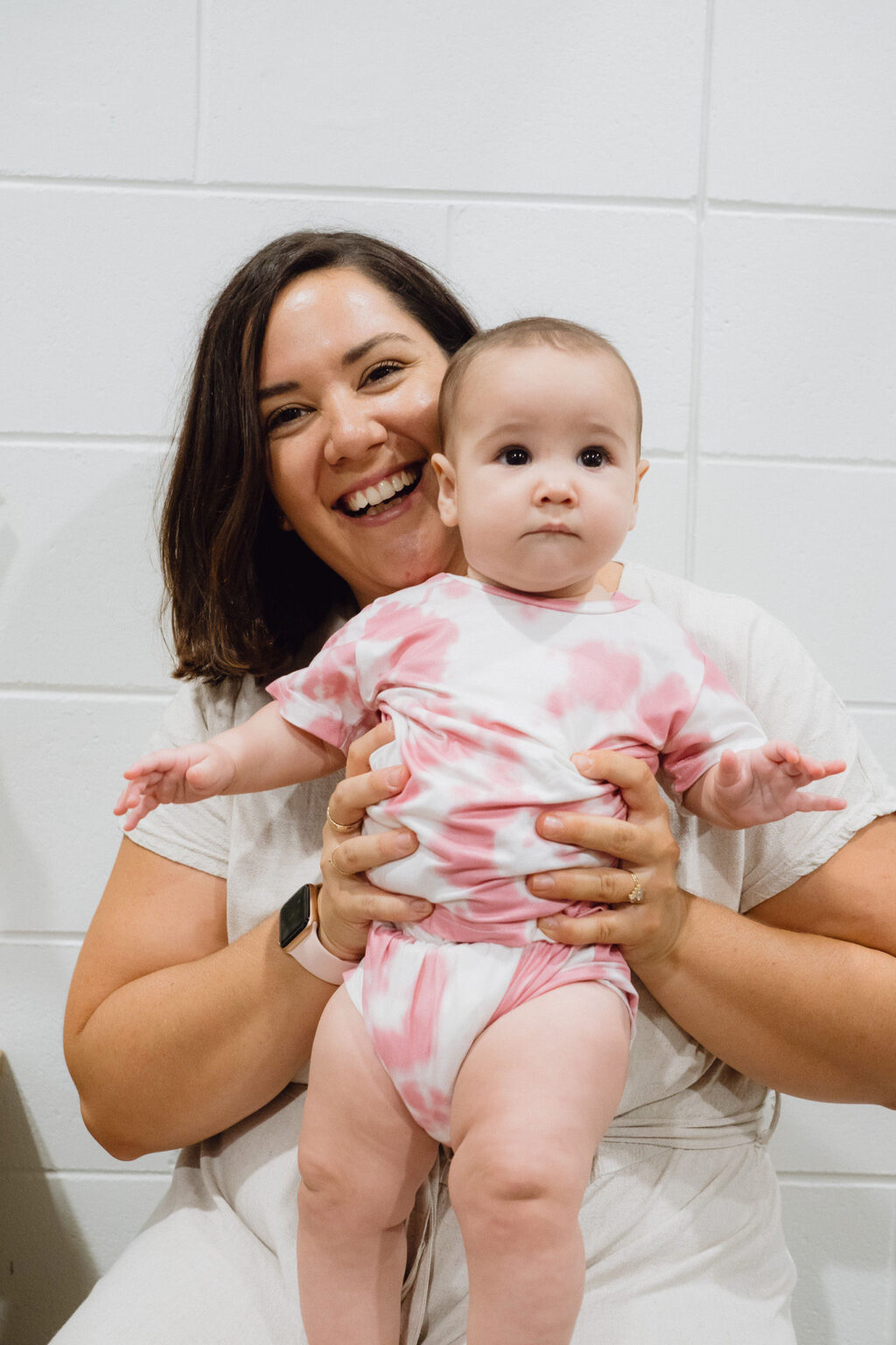 Postpartum Upper Back Pain: The Advice You Need to Manage it